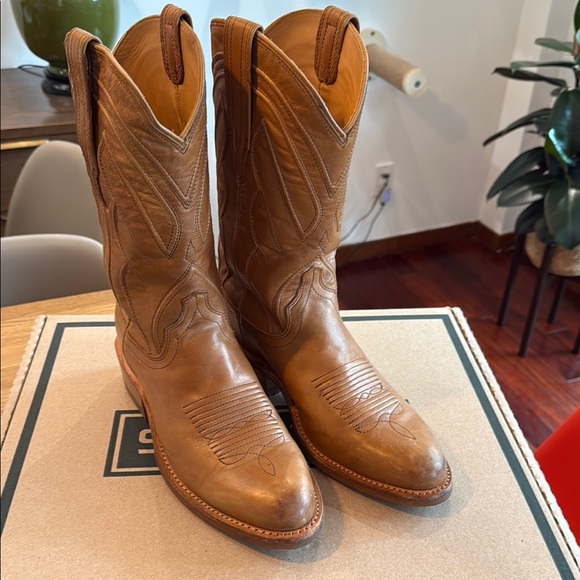 Tecovas | Shoes | Tecovas Tan Cowboy Boots With Decorative Stitching ...